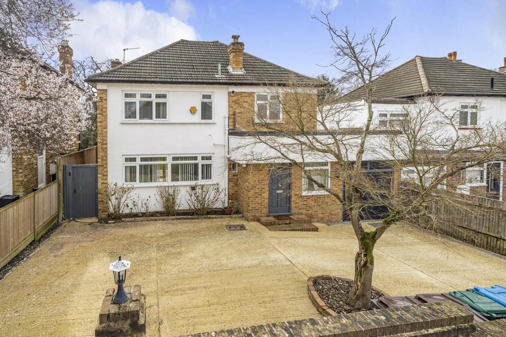 Scotts Avenue, Shortlands 5 bed detached house - £1,350,000