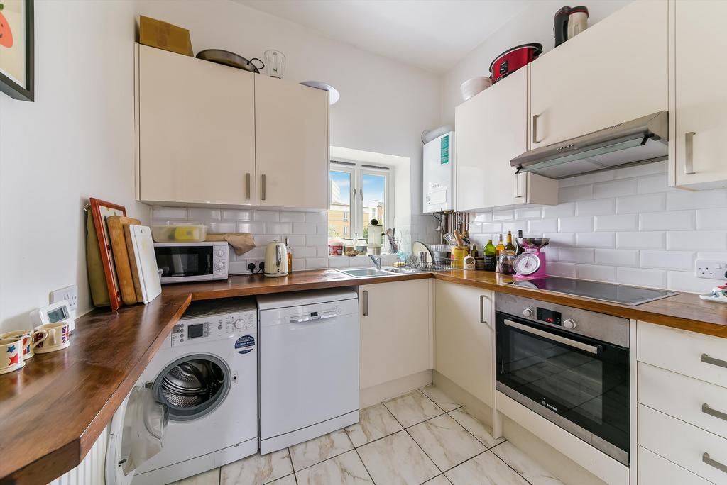 Mildmay Grove South, London, N1 1 bed flat - £2,500 pcm (£577 pw)