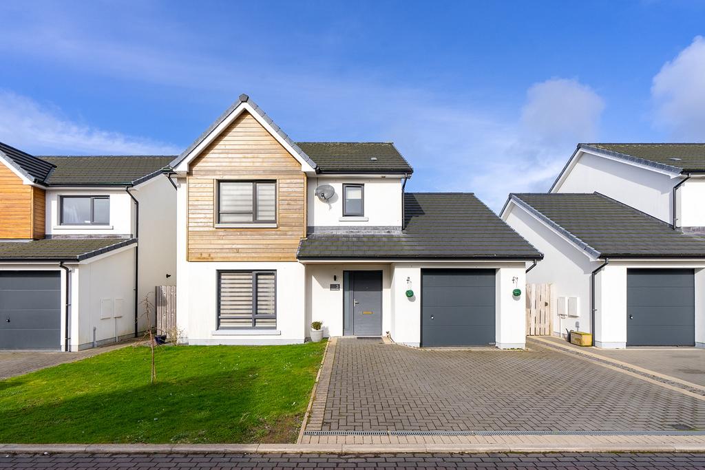 3, Carnane View, Port St Mary 3 bed detached house - £469,950