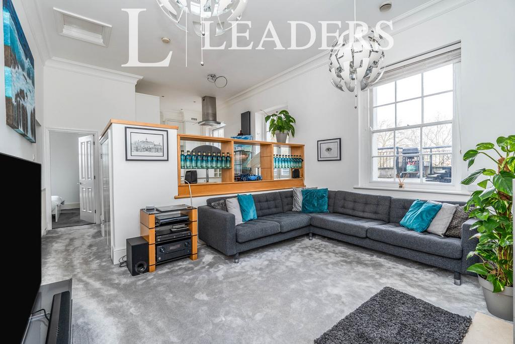 Union Castle House, Southampton 2 bed apartment - £1,800 pcm (£415 pw)