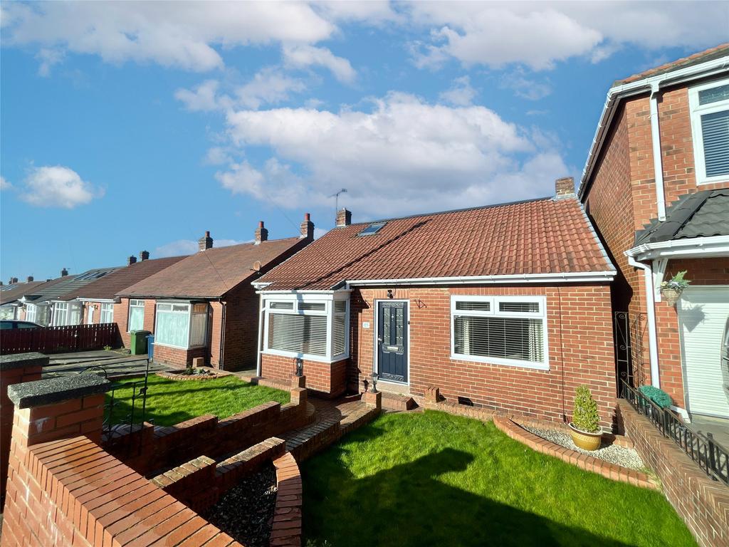 Coniston Gardens, Sheriff Hill, NE9 4 bed bungalow - £250,000