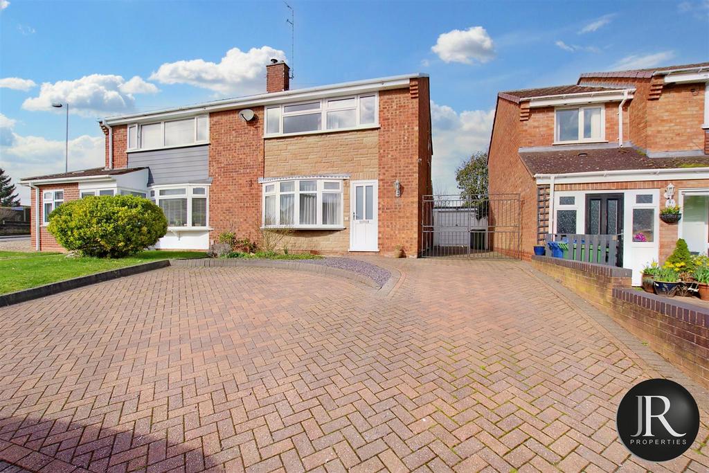 Leahall Lane, Rugeley WS15 3 bed semi-detached house - £230,000