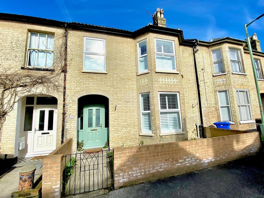 Windsor Road, Lowestoft, Suffolk, NR33 5 bed house - £240,000