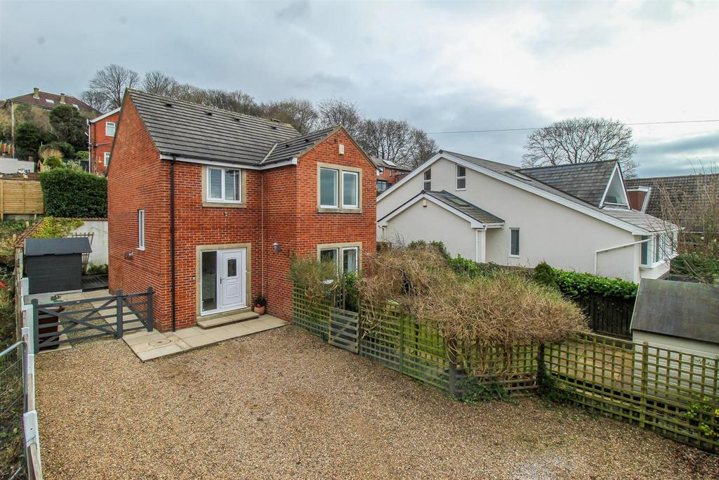 Second Avenue, Wakefield WF4 3 bed detached house - £365,000