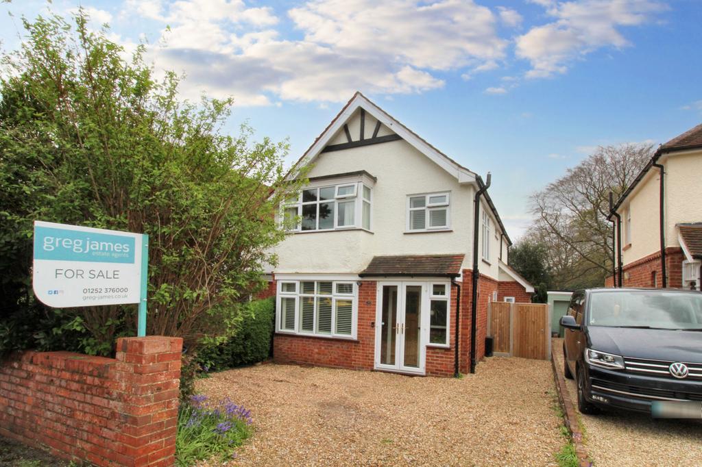 Canterbury Road, Farnborough, GU14 4 bed detached house - £620,000