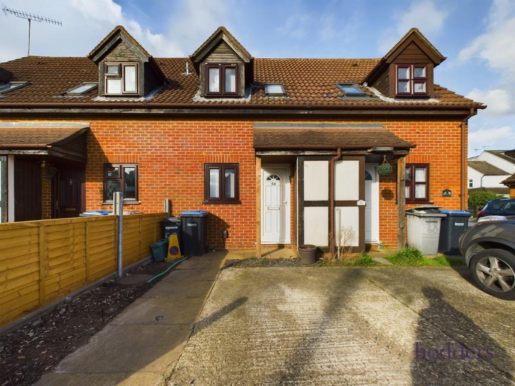 Stepgates, Chertsey, Surrey, KT16 3 bed terraced house - £1,795 pcm (£ ...