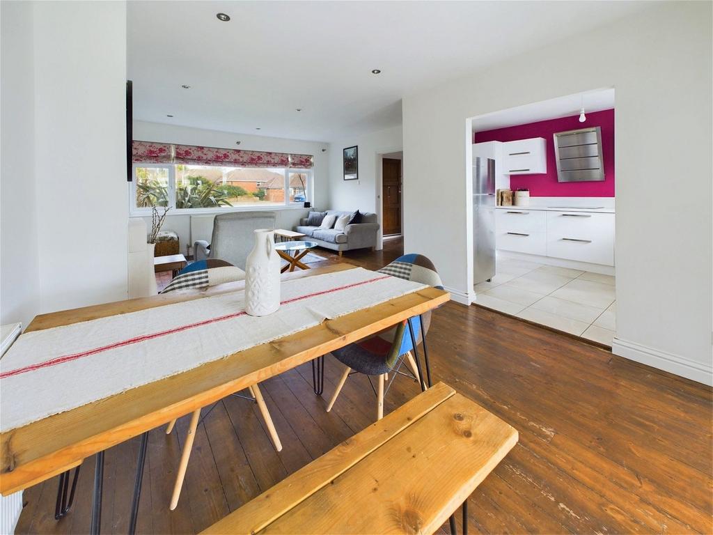 Mill Hill Gardens, Shoreham by Sea 2 bed semi-detached bungalow - £450,000