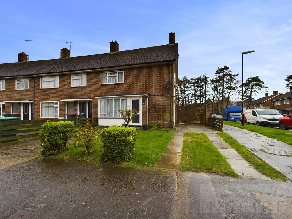 Warren Drive, Crawley RH11 3 bed end of terrace house for sale - £375,000