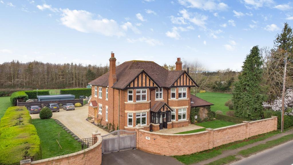 Station Road, Pershore WR10 3 bed detached house - £1,500,000
