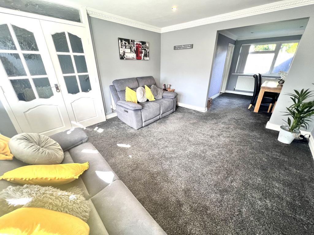Kewstoke Road, Willenhall 3 bed semi-detached house - £235,000