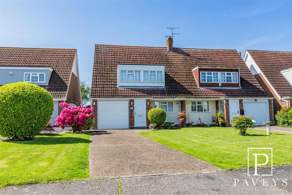 The Sparlings, Kirby-Le-Soken... 3 bed semi-detached house - £285,000