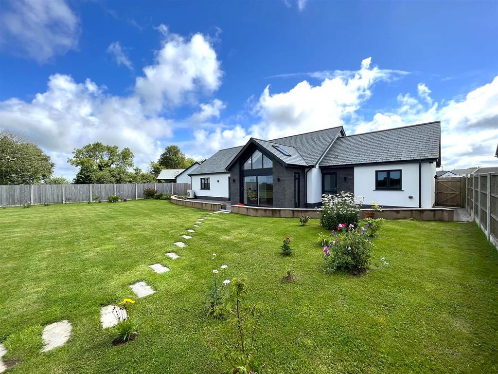 Stibb Cross, Torrington 3 bed bungalow for sale - £499,500