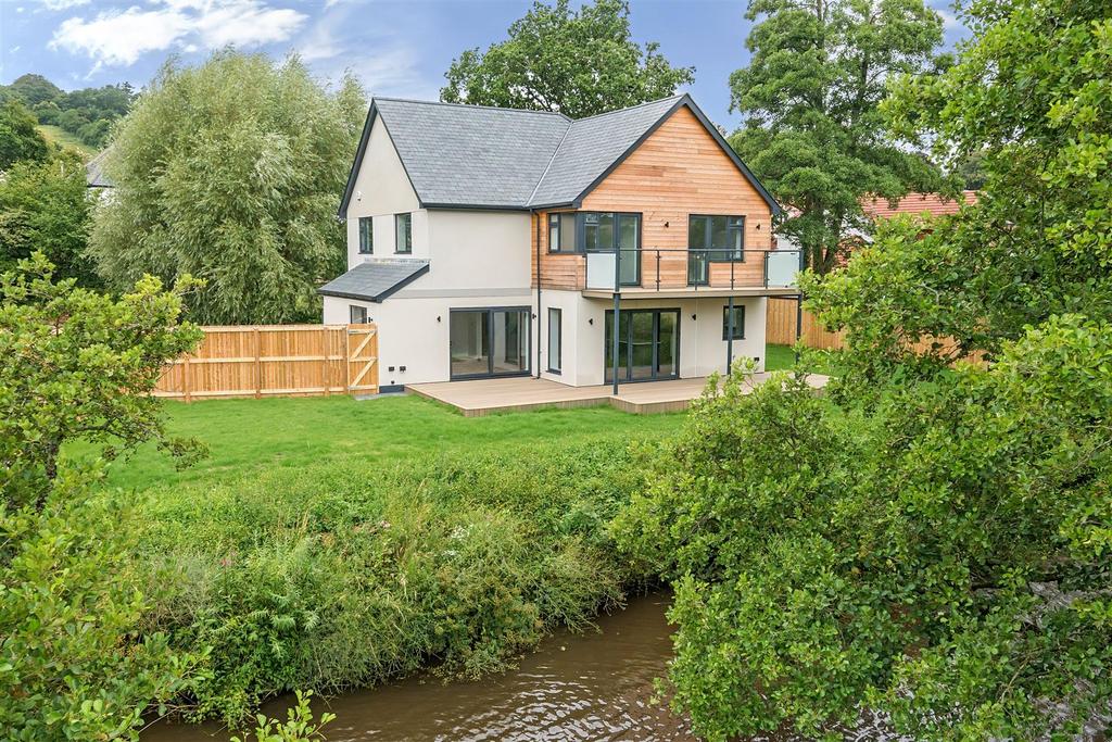 Coly Road, Colyton 4 bed detached house - £750,000