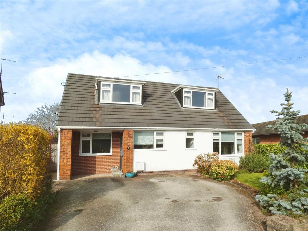 Roman Way, Sandbach 4 bed detached house - £390,000