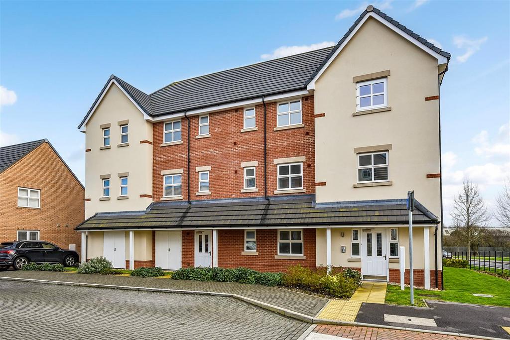 Draper Close, Andover 1 bed apartment - £170,000