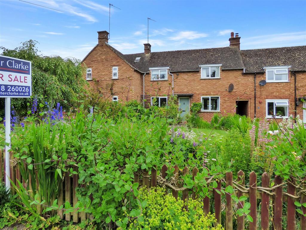 Featherbed Lane, Cherington... 3 bed terraced house - £375,000