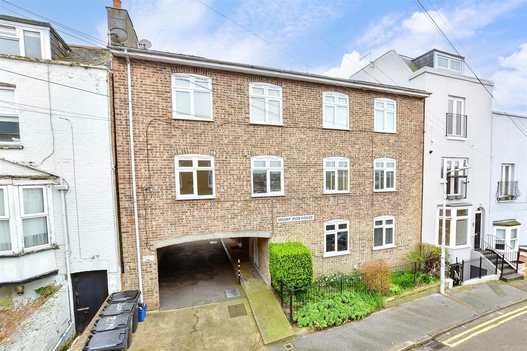 Camden Road, Ramsgate, Kent 1 bed flat - £140,000