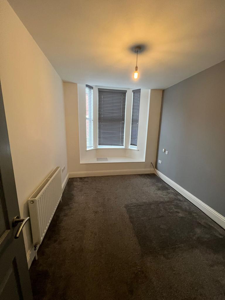 Alexandra Road, Doncaster DN4 3 bed terraced house - £900 pcm (£208 pw)