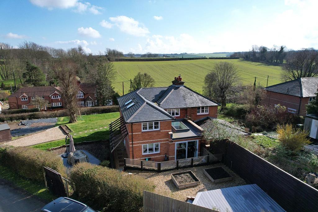 Lime Tree Cottage, Cliddesden, RG25 4 bed semi-detached house for sale ...