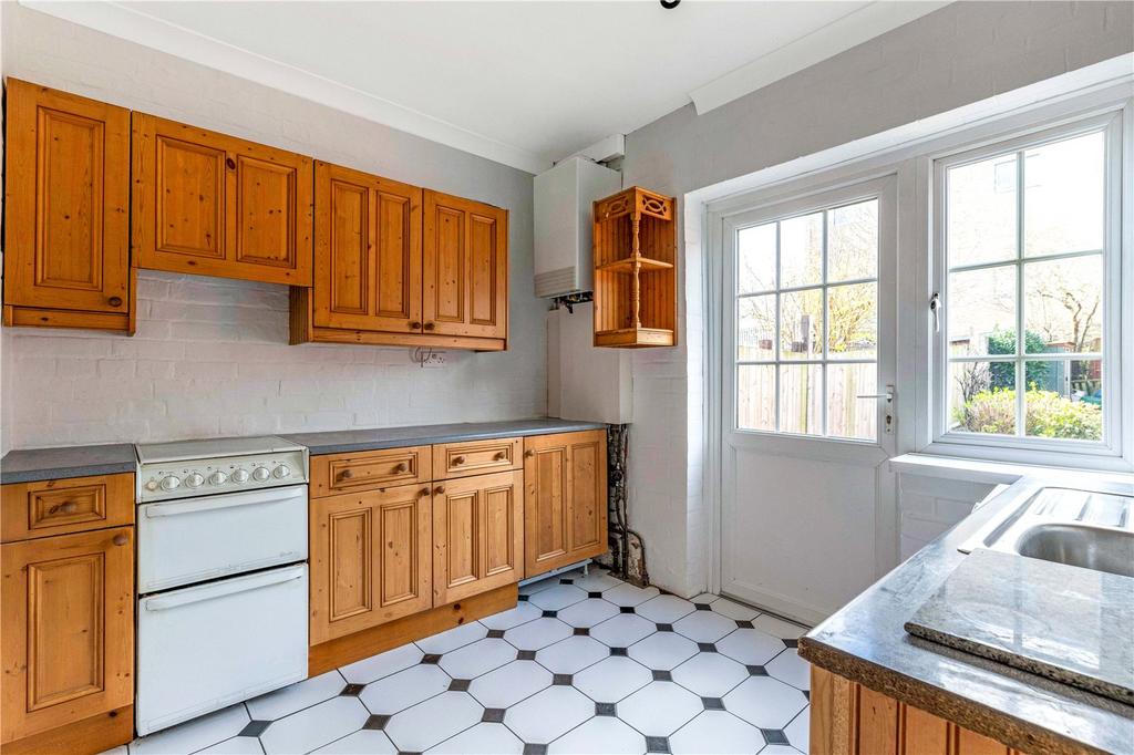 Downham Way, Bromley, BR1 2 bed terraced house for sale - £400,000