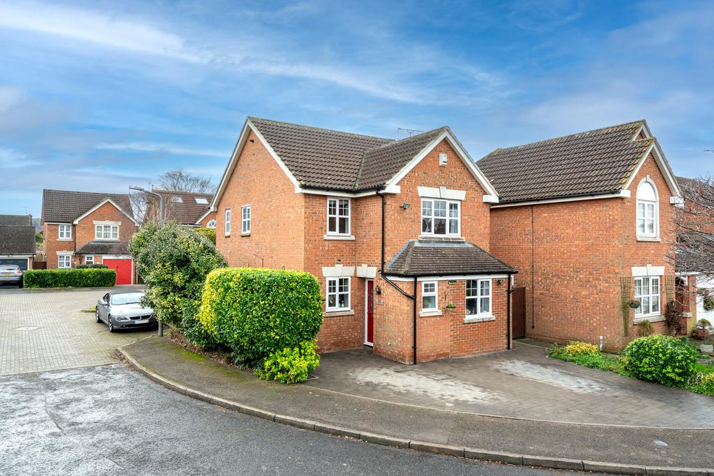 Pitstone, Leighton Buzzard LU7 3 bed detached house - £475,000
