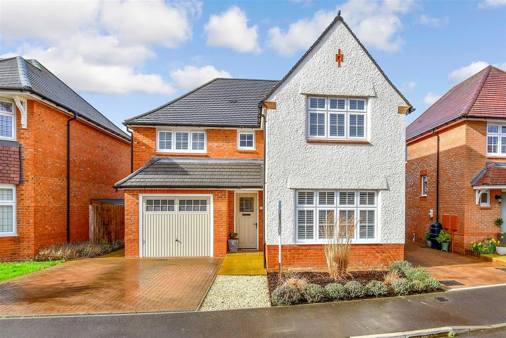 Great Threads, Staplehurst, Kent 4 bed detached house - £525,000