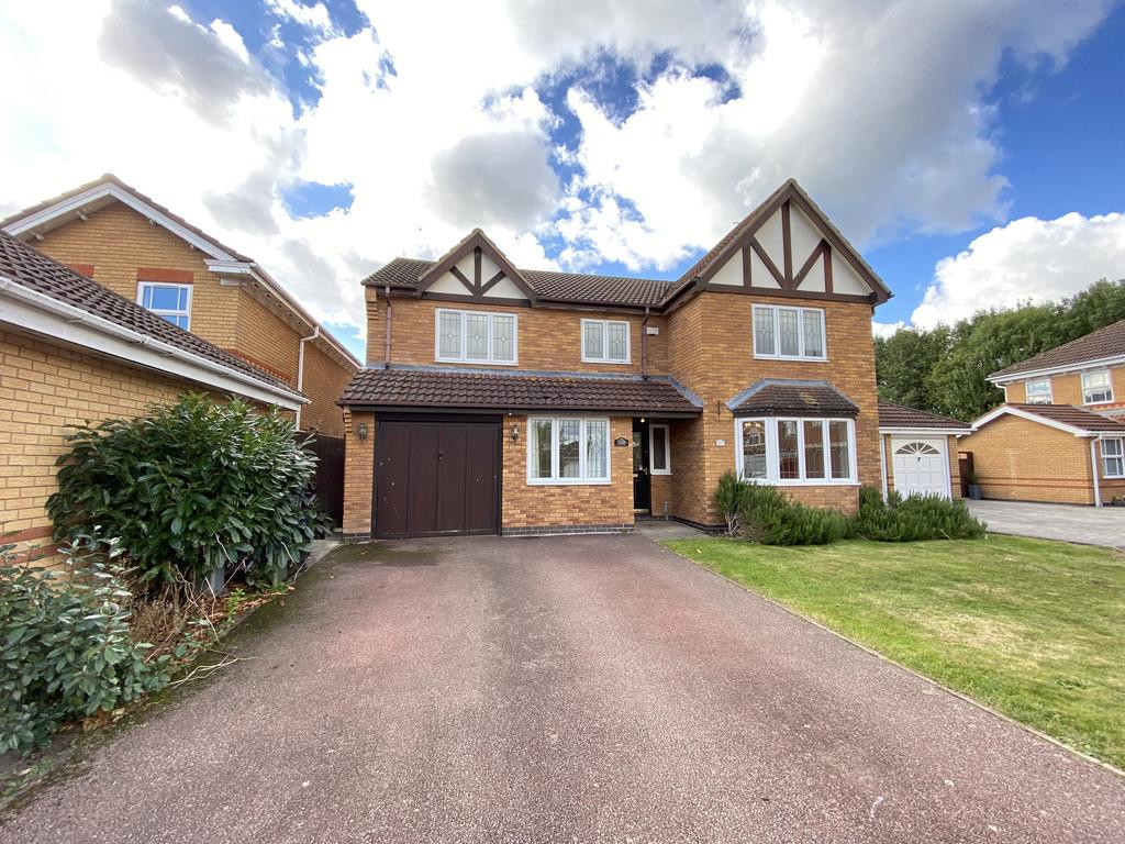 John Clare Close, Brackley 4 bed detached house - £635,000