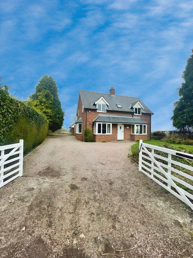 Cross O'Th Hill, Malpas, Cheshire, SY14 4 bed detached house - £1,850 ...
