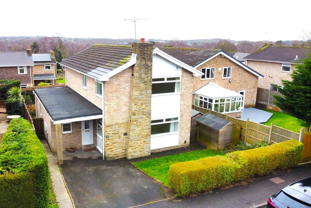 Derwent Drive, Leeds 4 bed detached house - £2,000 pcm (£462 pw)