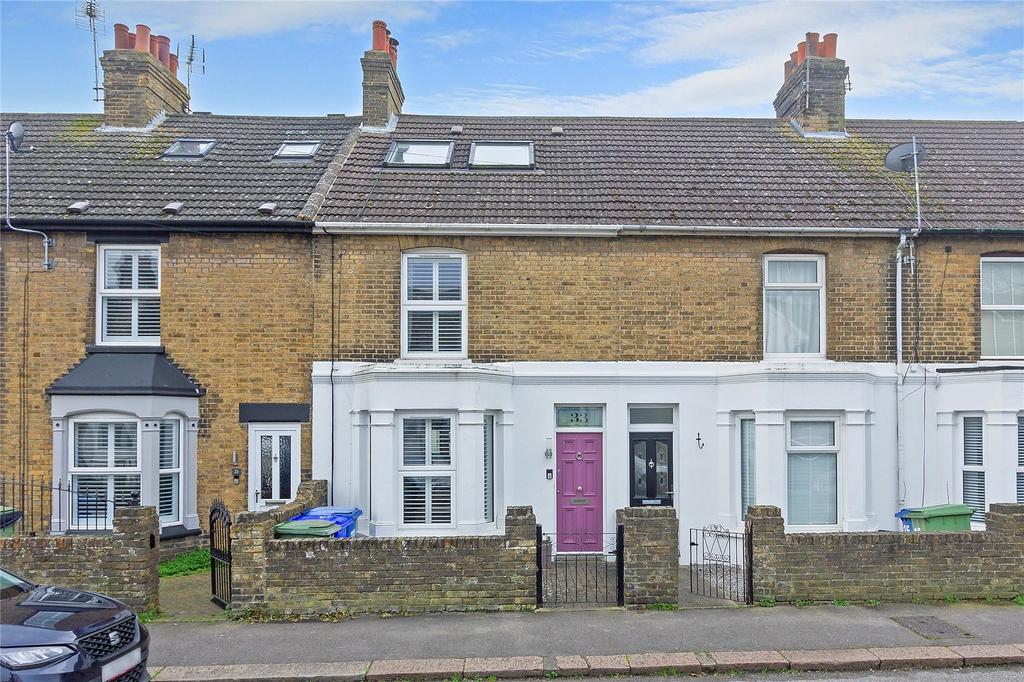 Burley Road, Sittingbourne, Kent, ME10 3 bed terraced house - £325,000