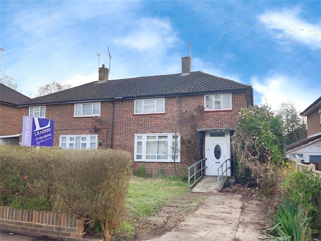 Albert Drive, Woking, Surrey 4 bed house for sale - £400,000