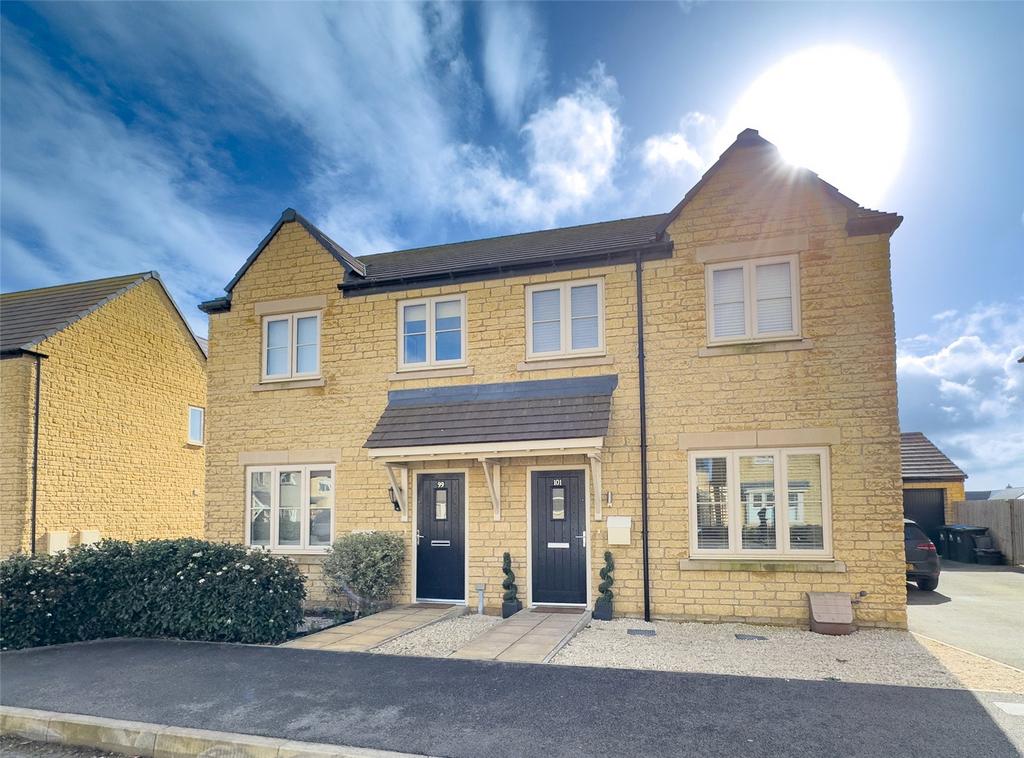 Centenary Way, Witney, Oxfordshire, OX29 3 bed semi-detached house - £ ...