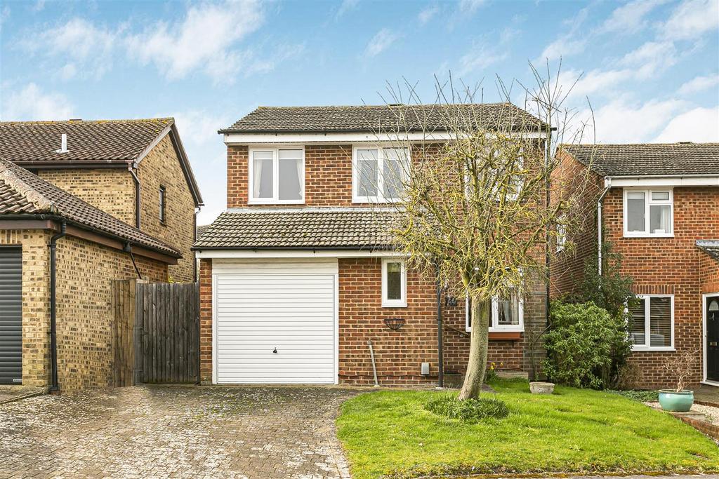 Morris Harp, Saffron Walden CB10 3 bed detached house - £450,000