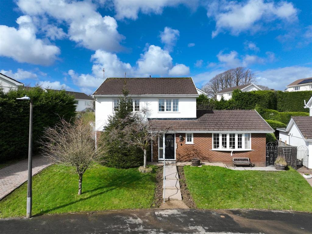 St. Andrews Close, Swansea SA3 4 bed detached house - £550,000