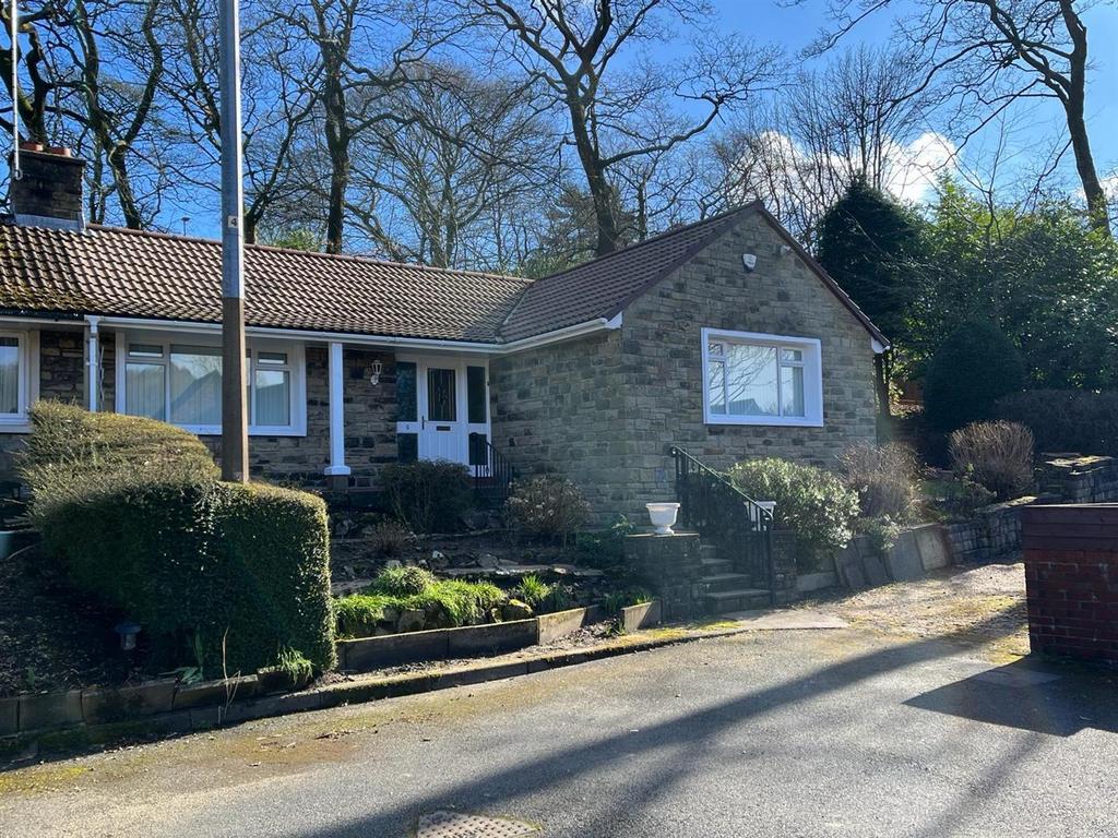 Early Bank, Stalybridge SK15 2 bed semi-detached bungalow - £300,000