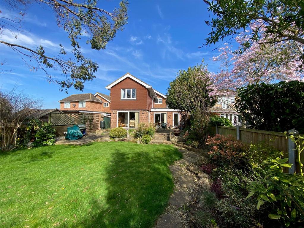 Collins Way Hutton Brentwood Essex Cm13 4 Bed Detached House For