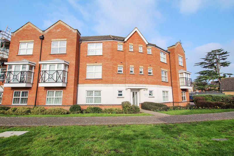 Pinewood Place, Bexley Park 2 bed apartment - £300,000