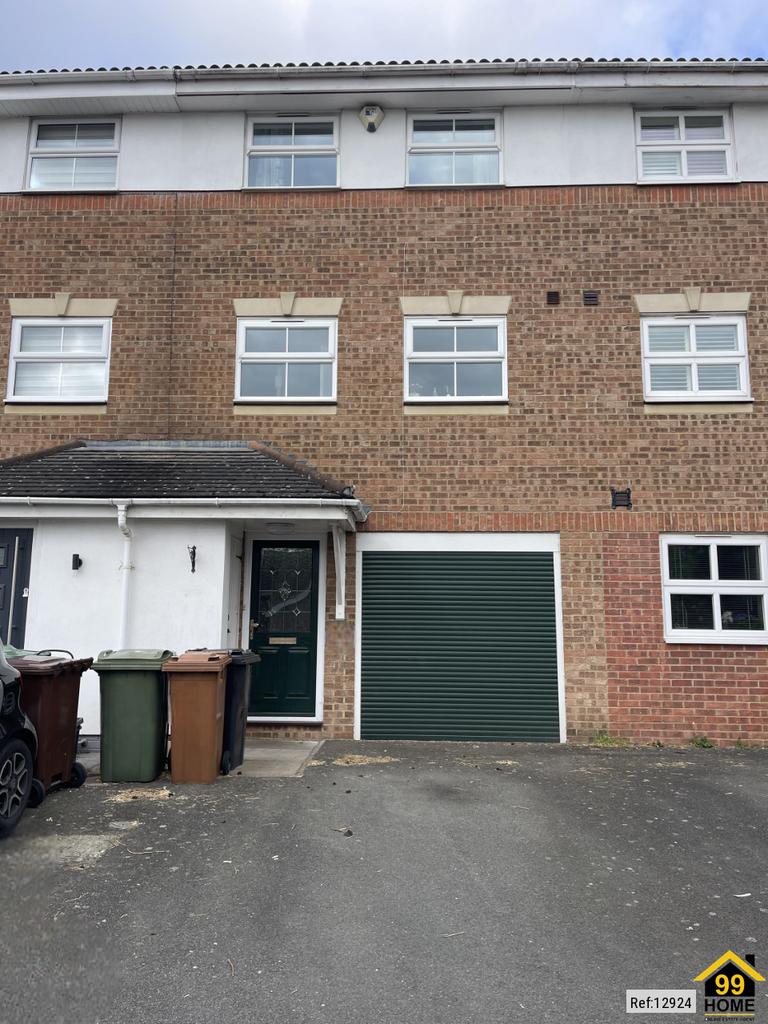 Munslow Gardens, Sutton, SURREY, SM1 3 bed townhouse - £2,350 pcm (£542 pw)
