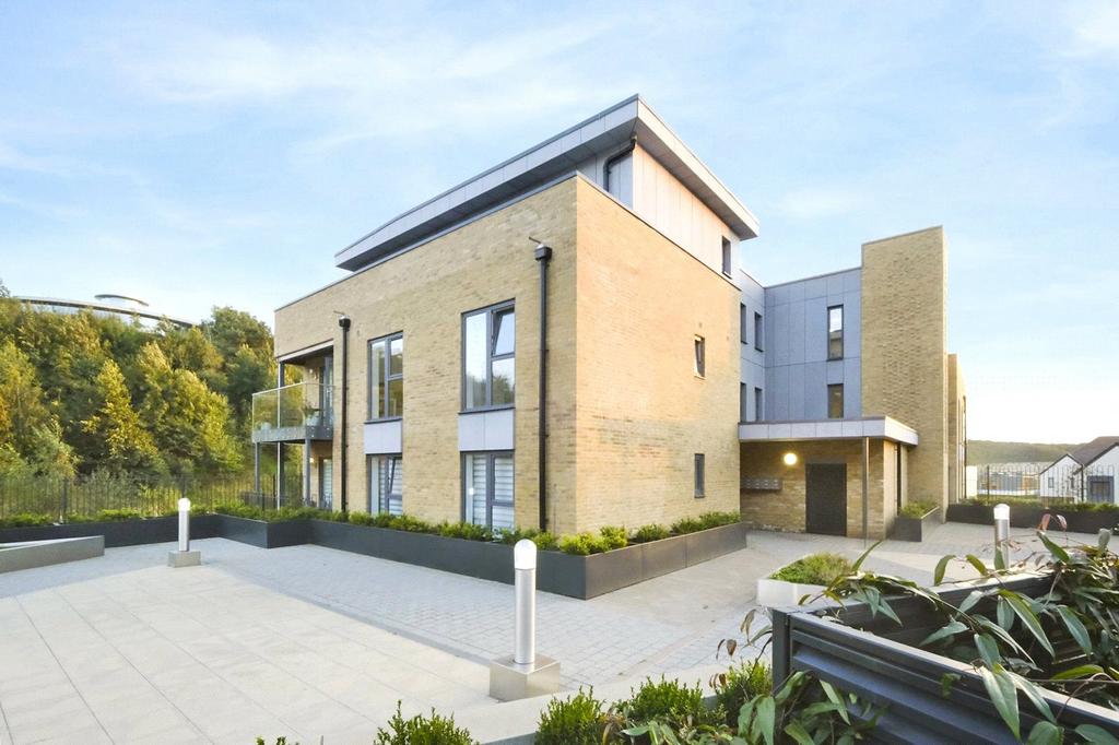 Castle Hill Drive, Castle Hill... 1 bed flat - £1,350 pcm (£312 pw)