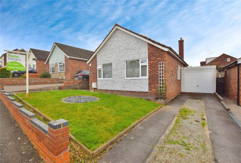 Hillview Close, Rowhedge, Colchester... 3 bed bungalow for sale - £375,000