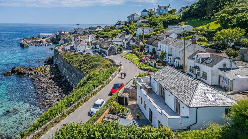 Chymbloth Way, Coverack, Helston... 3 bed detached house - £1,000,000