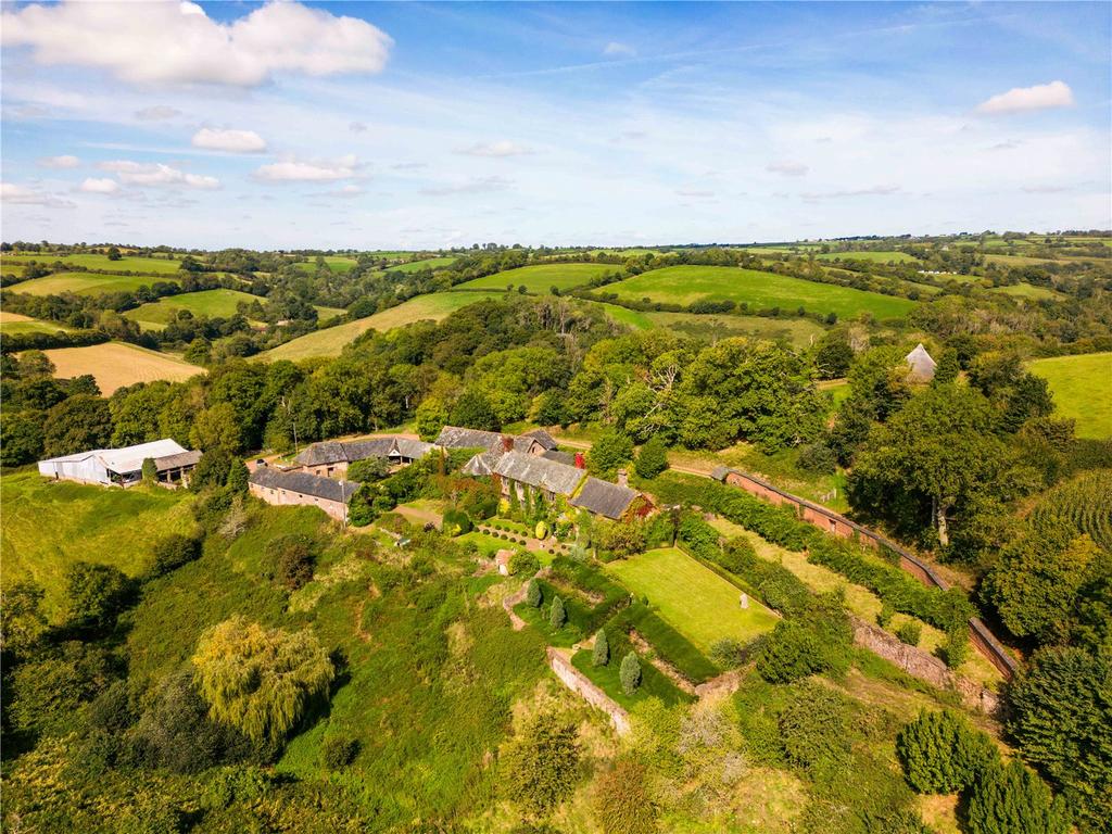 Upcott Barton, Poughill, Crediton, Devon, EX17 7 bed detached house for ...