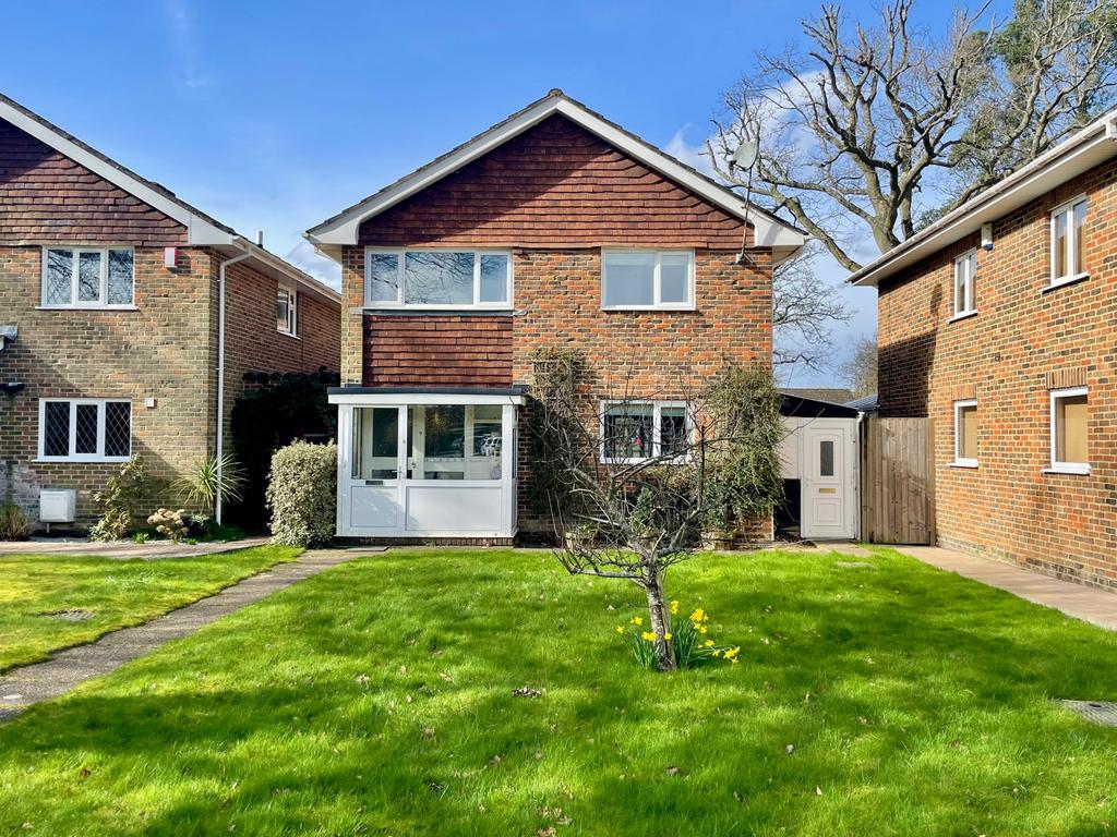 Colden Common, Winchester 4 bed detached house - £510,000