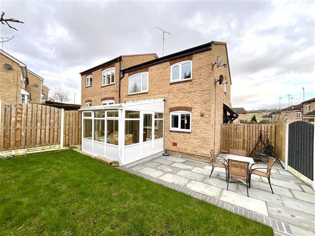 Hoveringham Court, Swallownest... 1 bed flat - £130,000