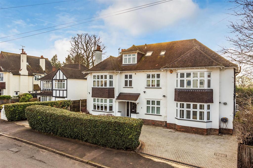Holland Avenue, Cheam SM2 8 bed house for sale - £2,000,000
