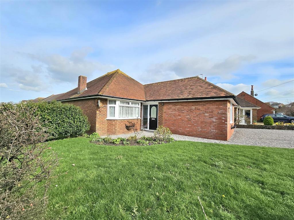 Downs Road Eastbourne Bn22 3 Bed Detached Bungalow For Sale £585 000