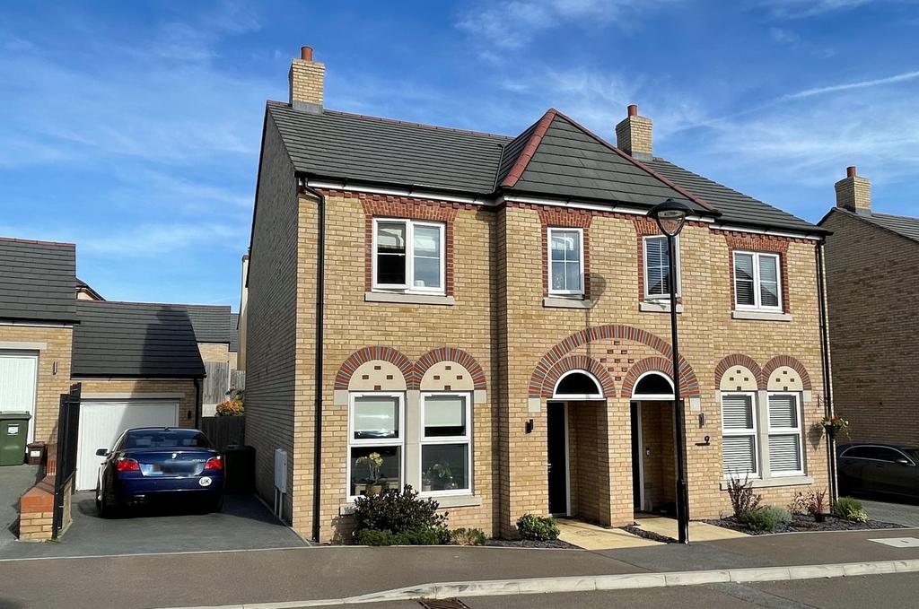Beatrice Place, Fairfield, Hitchin, SG5 3 bed semi-detached house - £ ...