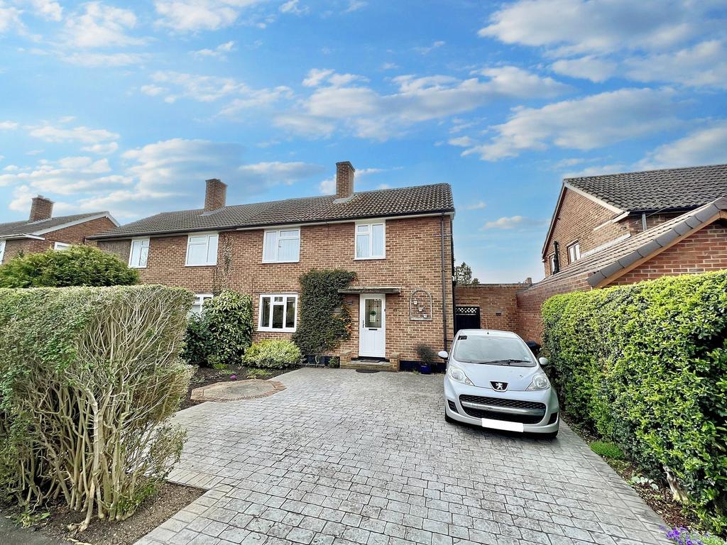 Southfields, Letchworth Garden City, SG6 3 bed semi-detached house - £ ...