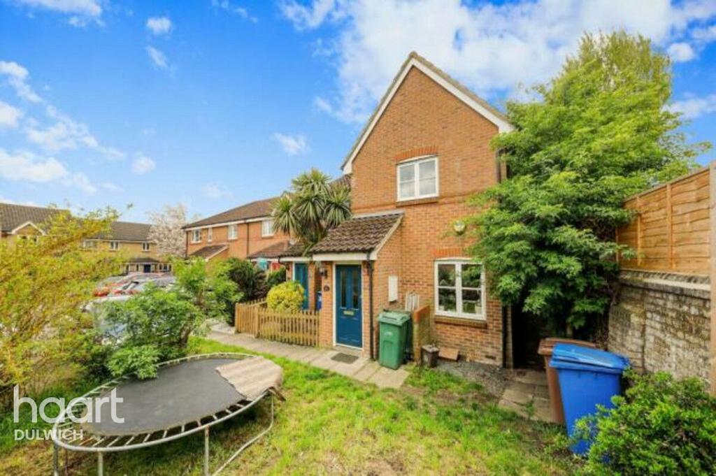 Burrow Road, London 2 bed end of terrace house for sale - £600,000
