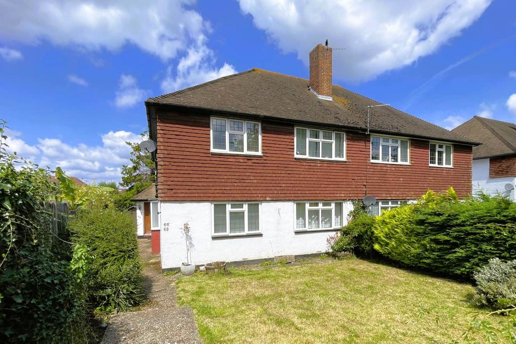 Stonecot Hill, Sutton 2 bed maisonette for sale - £355,000